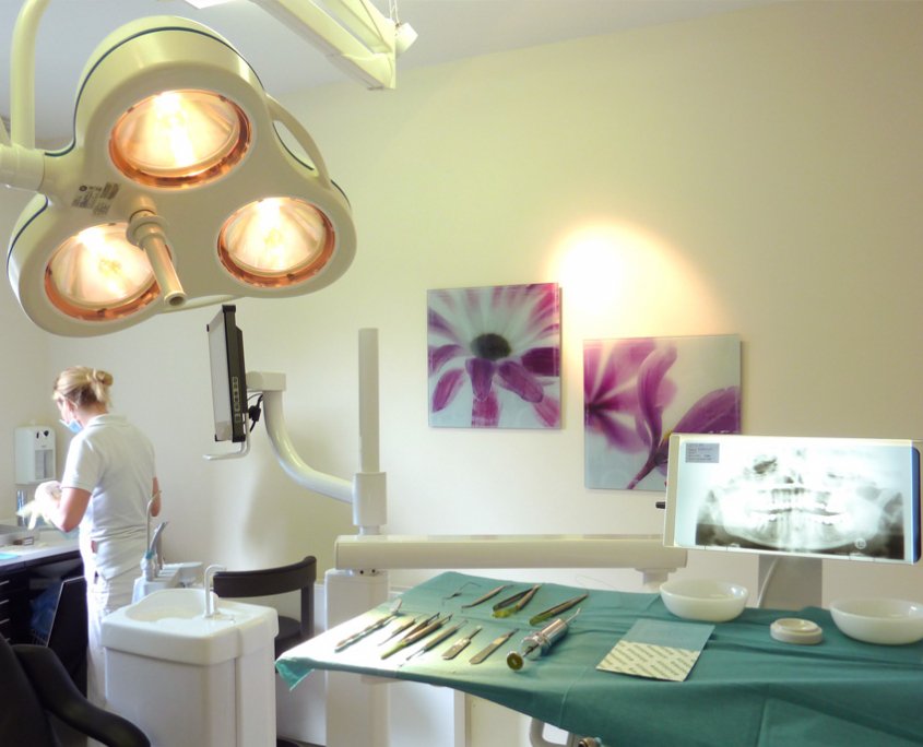 OP-Raum - Zahnarztpraxis Dr. Krappen